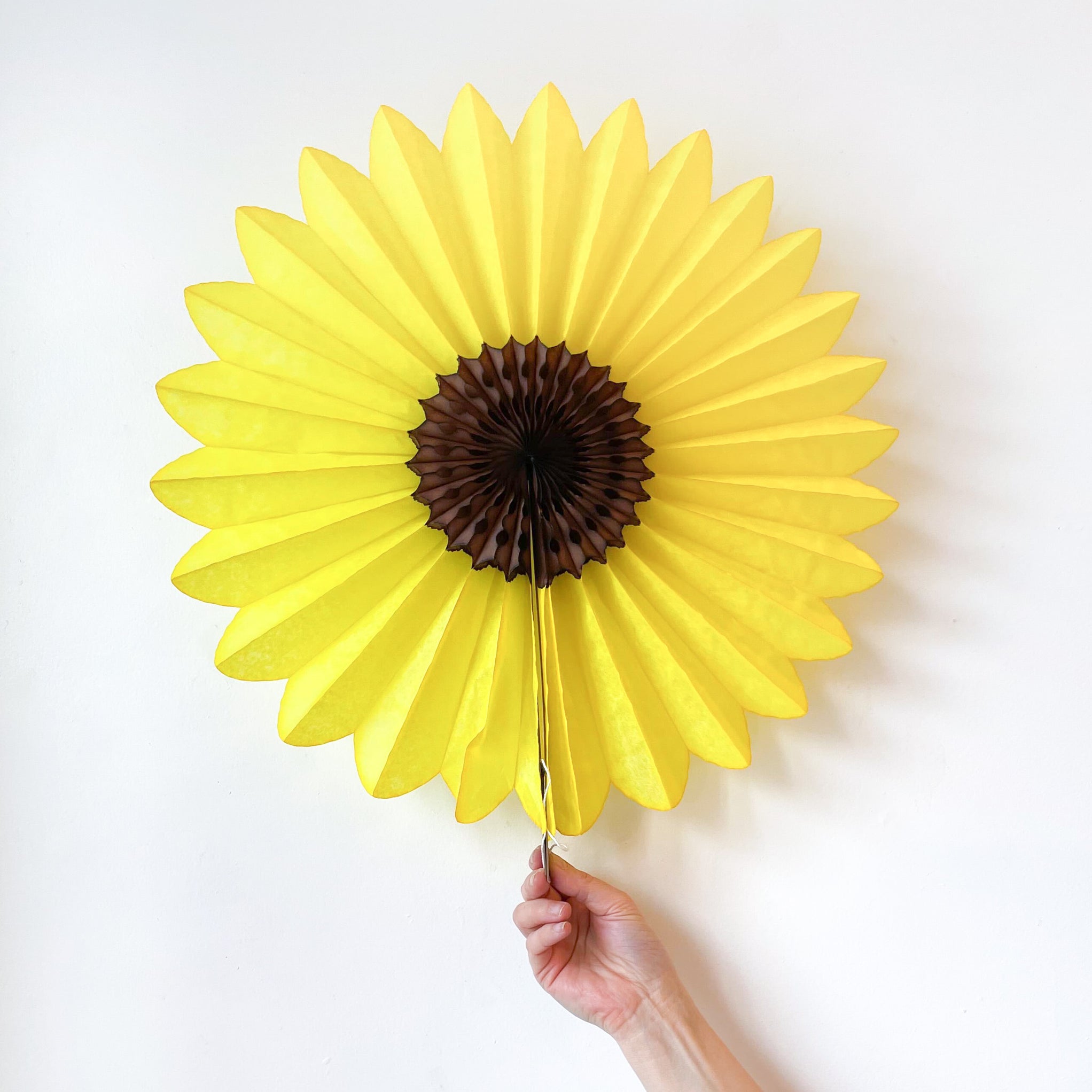 Sunflower Fan Decorations - 18 inch – Collage Collage