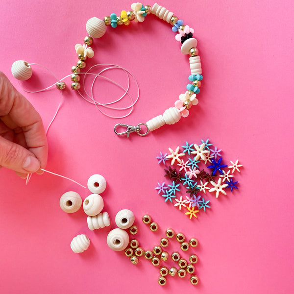 Wooden Beads Fancy – Collage Collage