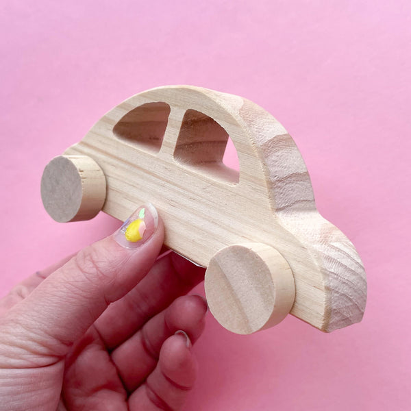 Wooden Paintable Car with moving Wheels – Collage Collage